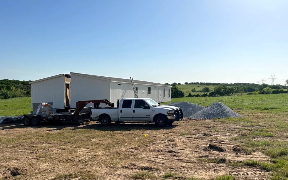 Trailer Home Transport - Mobile Home Moving Service